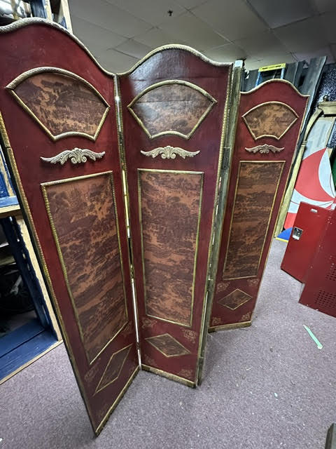 Dressing Room Screen | CM Performing Arts Center