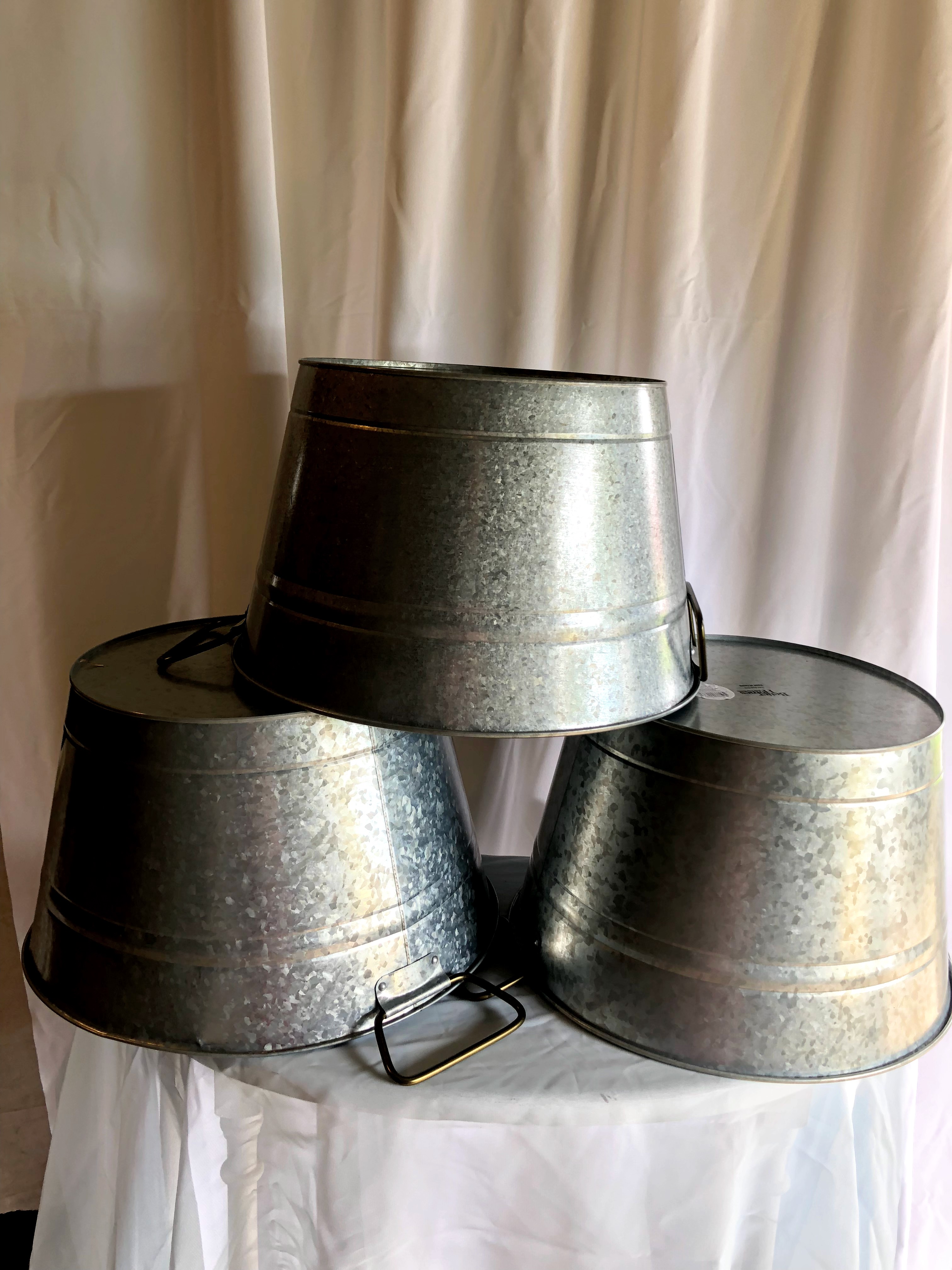 Galvanized Tubs | Nerdy Fox Rentals & Designs