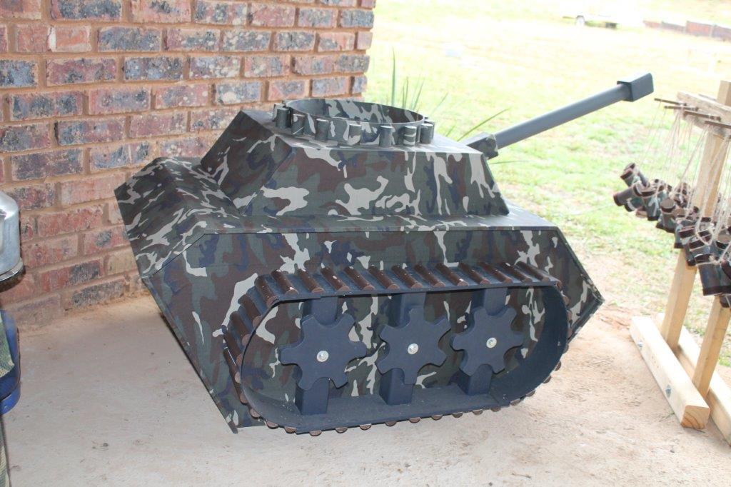 S1056 Army Tank | Dazzling Props