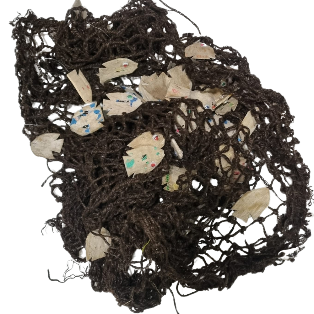 S574 Fishing net with Rustic Wooden Fish | Dazzling Props