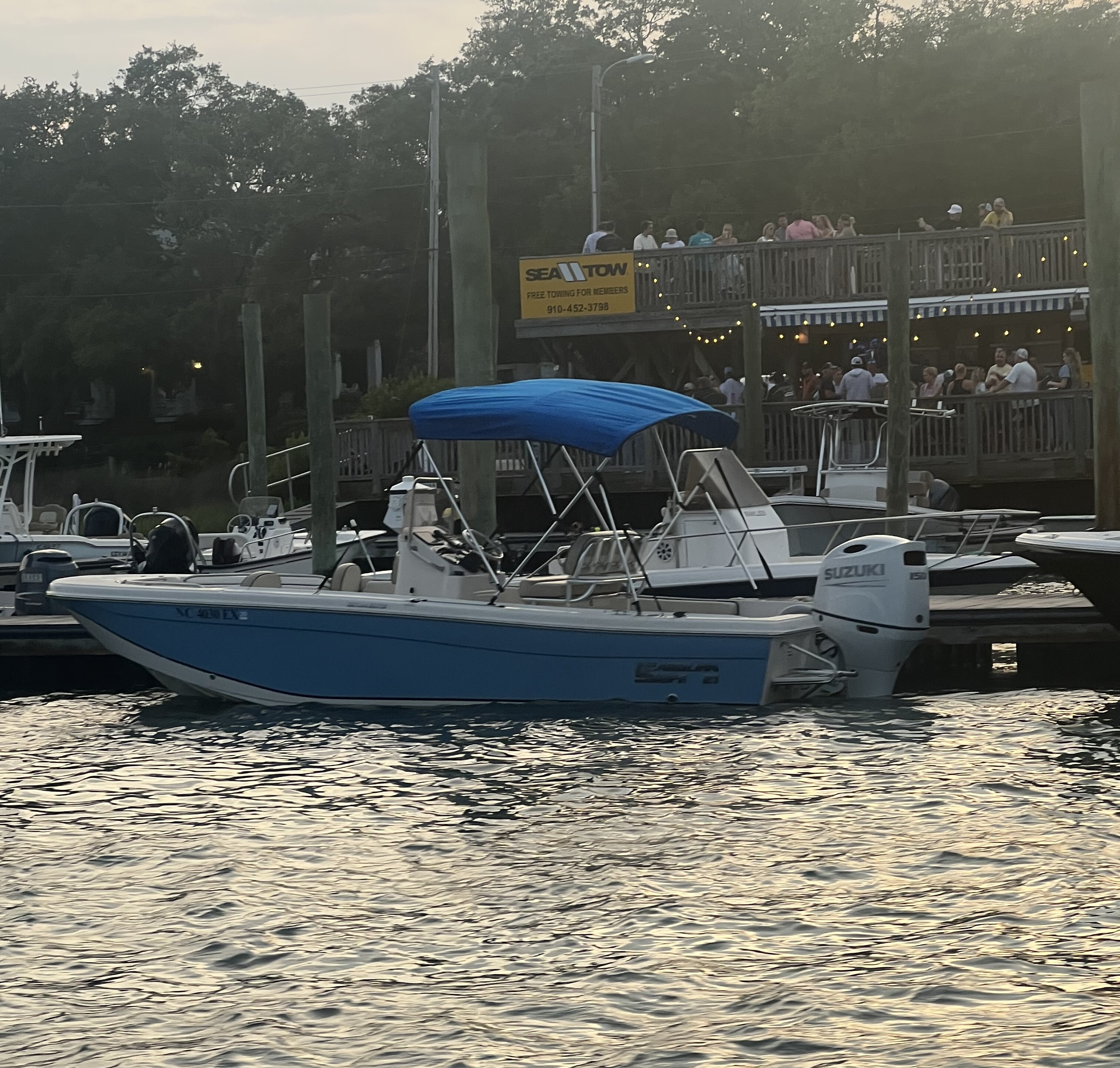 21 ft Carolina Skiff Ultra Elite Blue | Carolina Boat Rentals