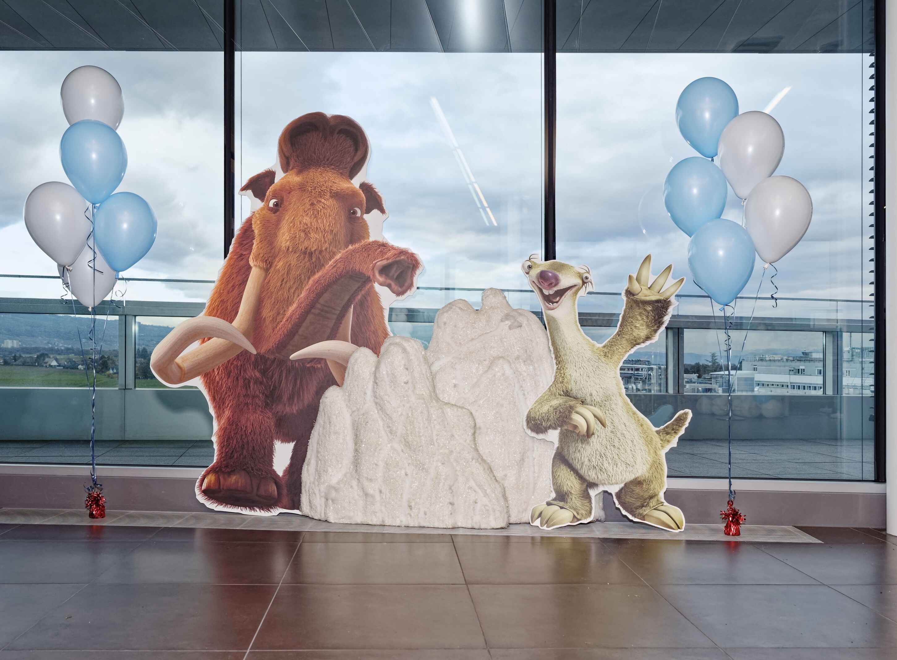 Standee Age de glace Manny de face | Swiss Event Rentals - 1510 Moudon