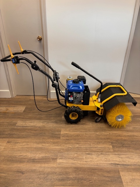 24' Gas Power Sweeper | Leduc/rental/Haus/house/tool/repair/lawn mower ...