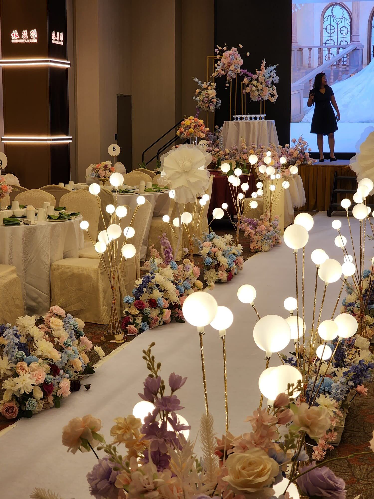 AISLE LIGHTS-01 | TRINET SERVICES PTE LTD