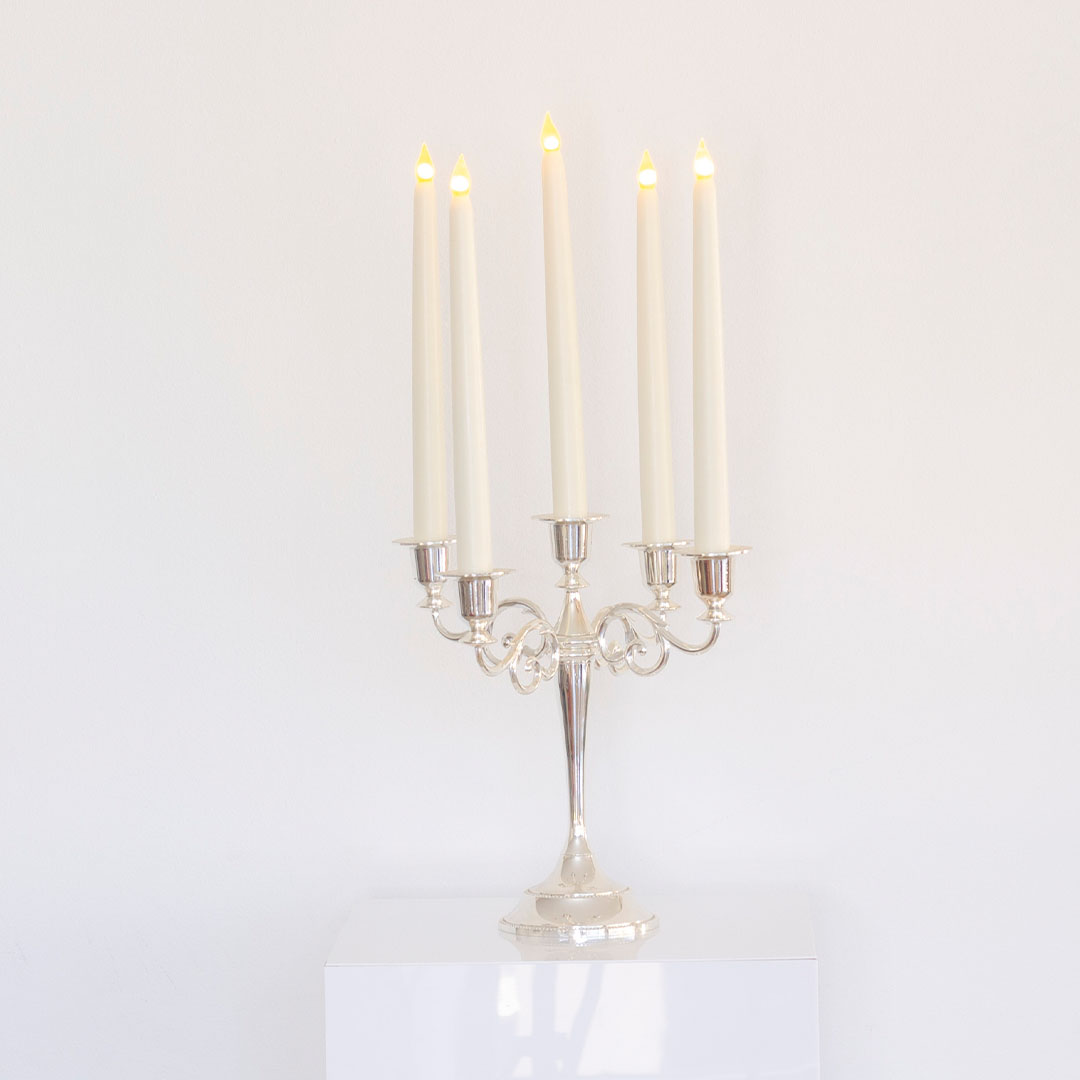Alquiler Candelabro plateado con Velas LED para Eventos | Brasil de ...