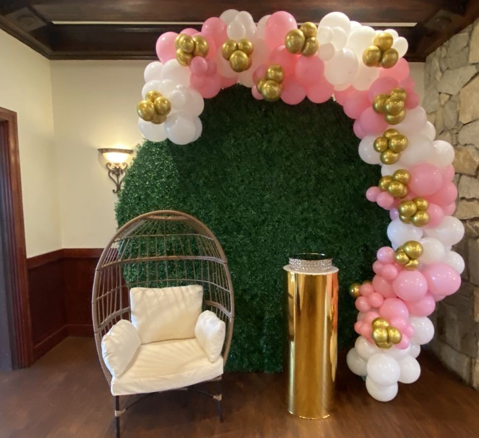 8ft Round Greenery Backdrop | Tuckers Party Rental West Hartford ...