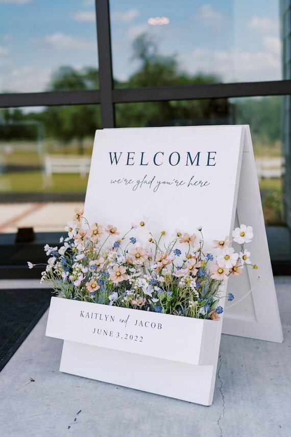 White Wood Signicade Welcome Sign Rental | Tuckers Party Rental West ...