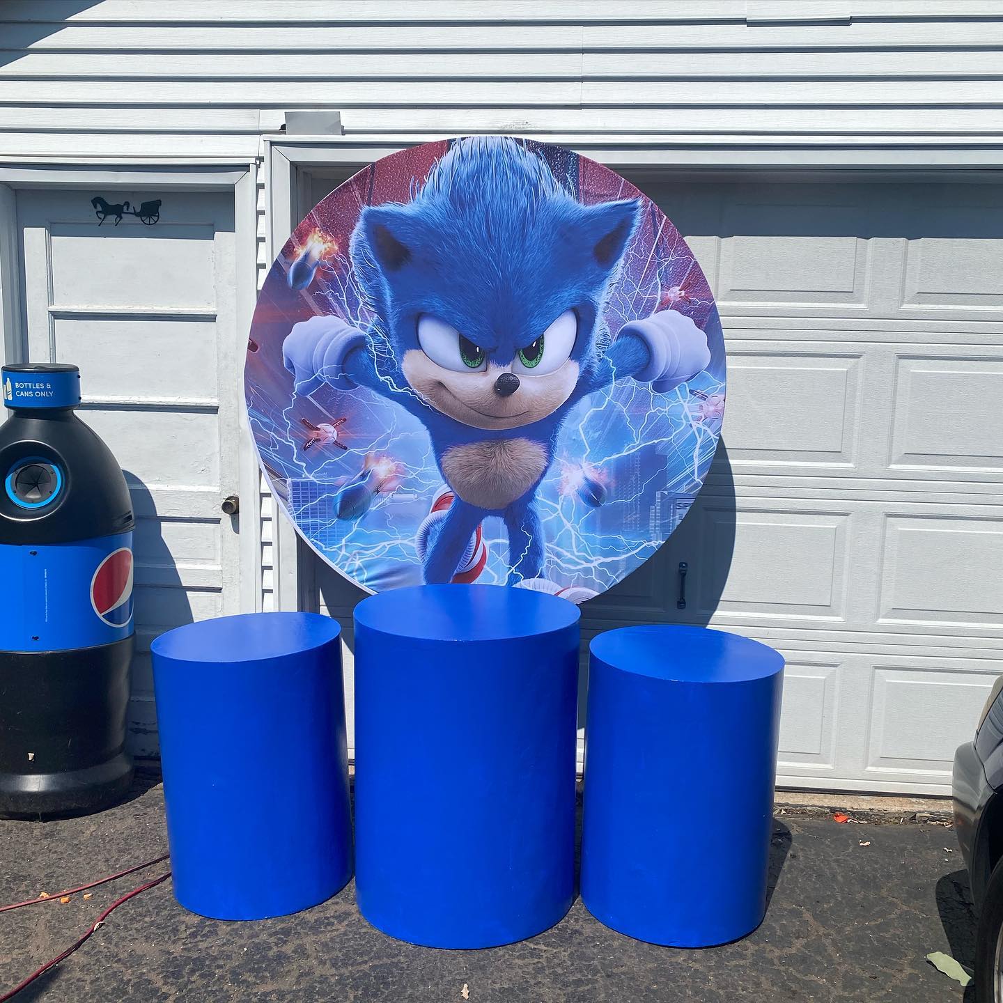 5ft Sonic Round Backdrop | Tuckers Party Rental West Hartford Connecticut