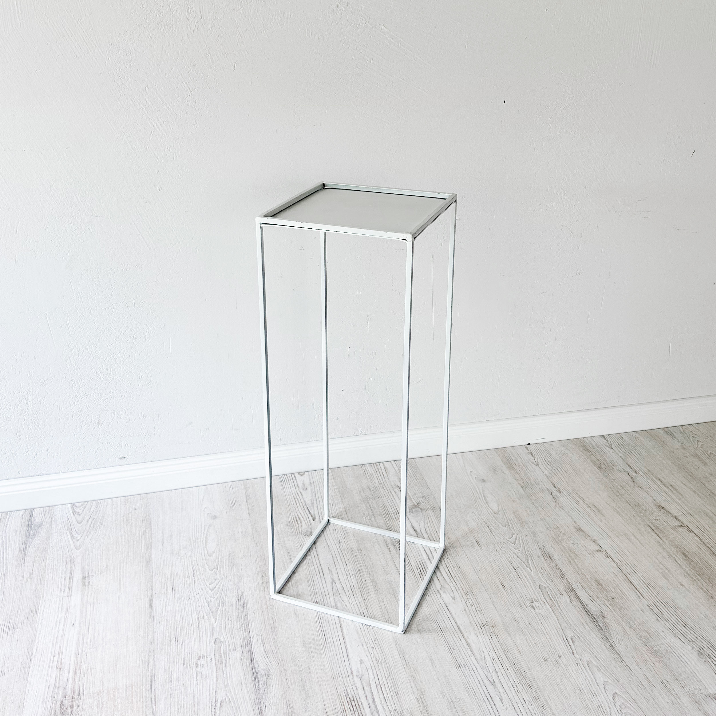 SIMPLE WHITE 70 cm flower stand | VELVET