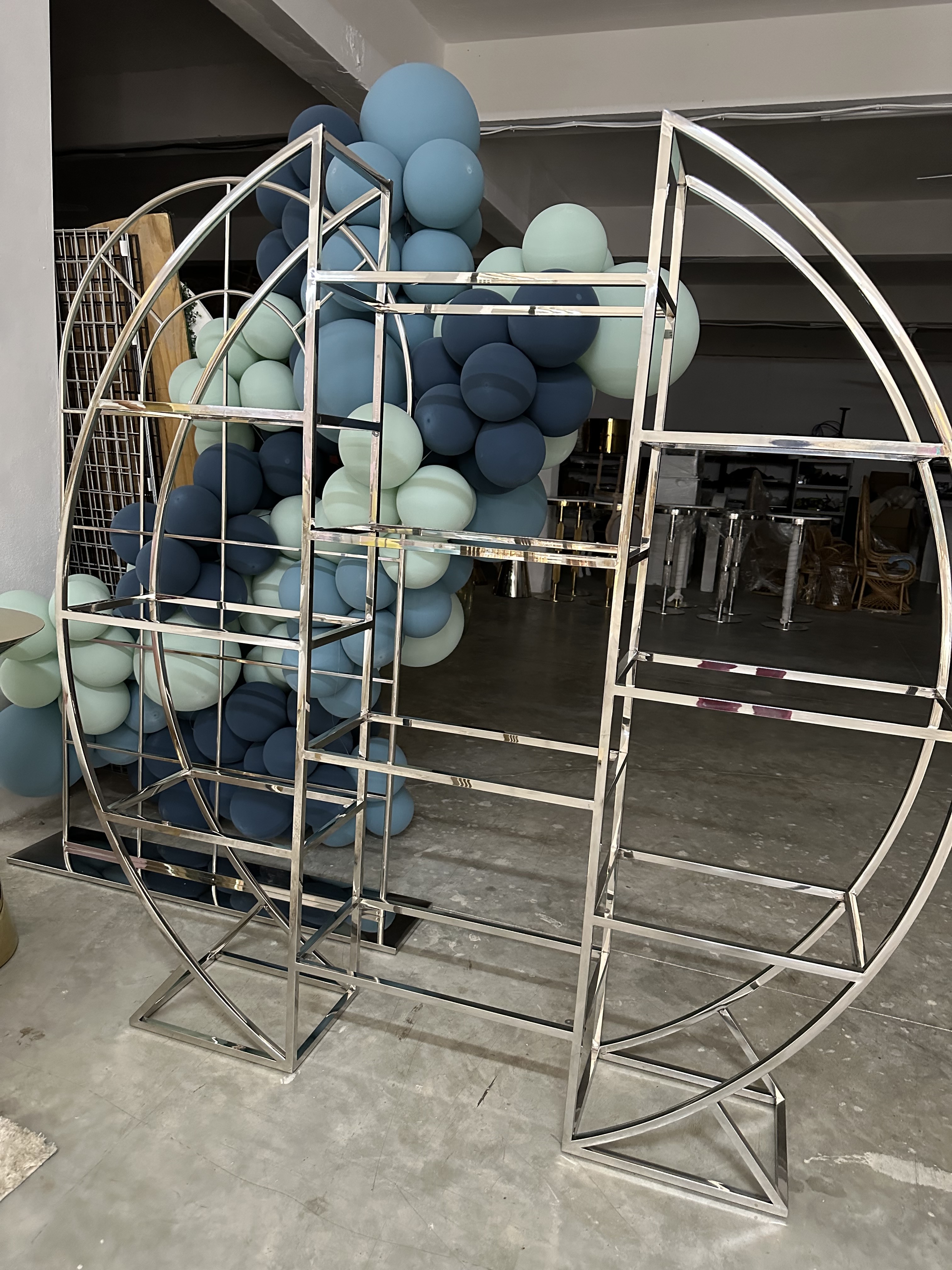 Leonardo' s shelf silver | La Fête Event Rental