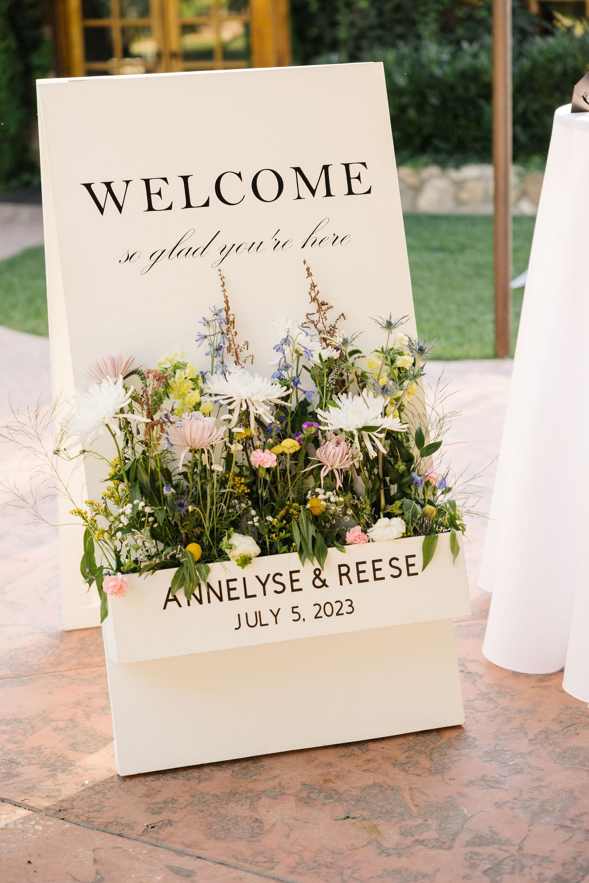 Welcome Sign w/Customized Planter | Bel Fiore Rentals