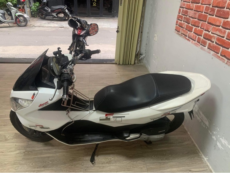 Honda PCX | Tom Motorbike Rental Da Nang Danang Vietnam Viet Nam Scooter