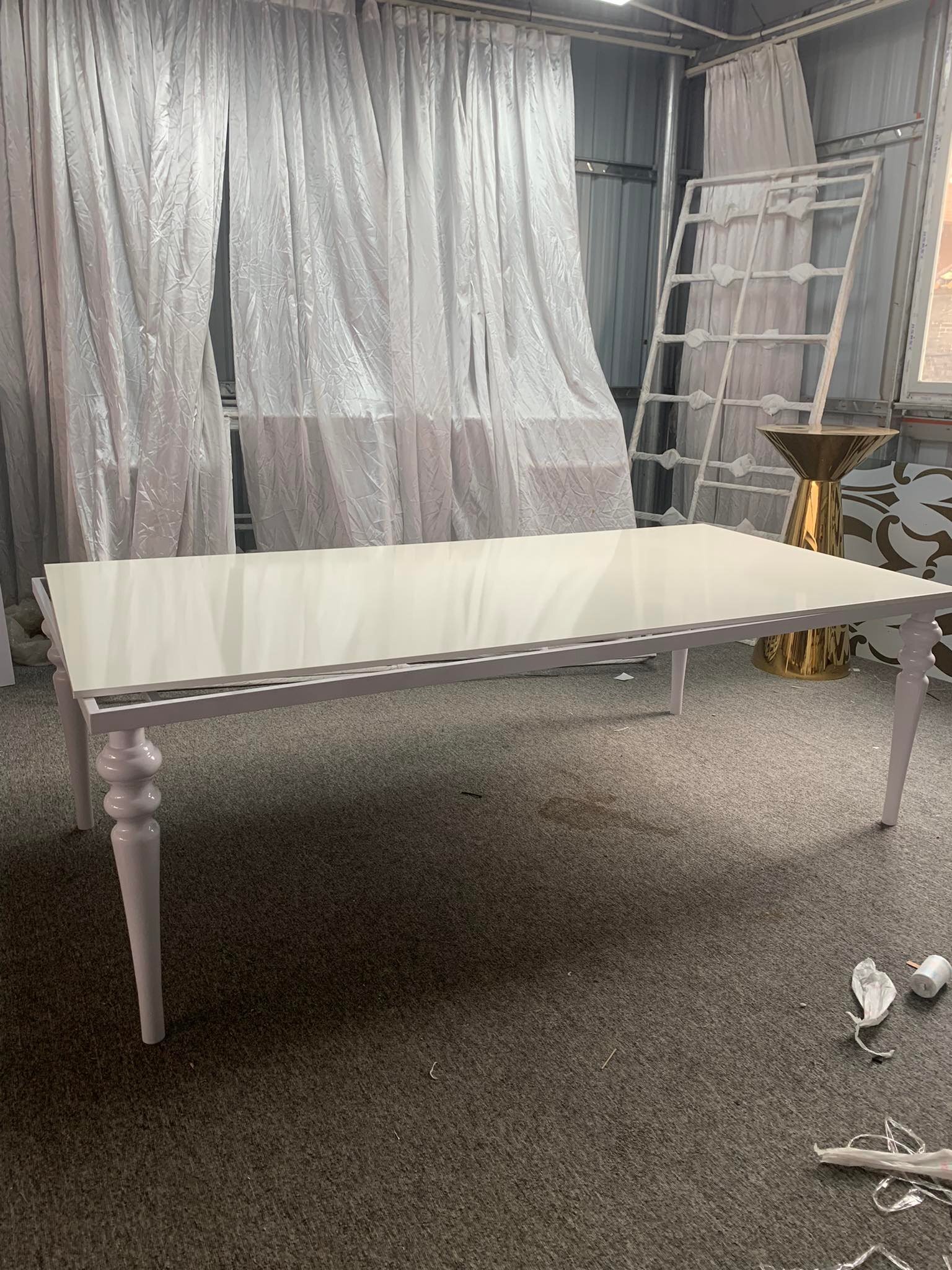 Solid color Captain Table available in black and white (SH) | The Luxe ...