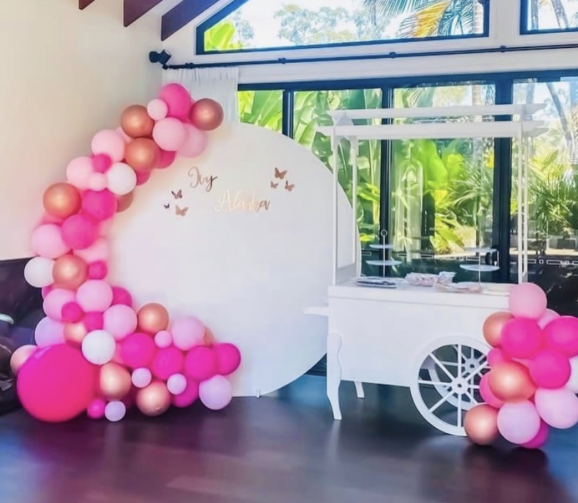 Bundaberg Party Backdrops - White Circular Backdrop Hire | My Blooming ...