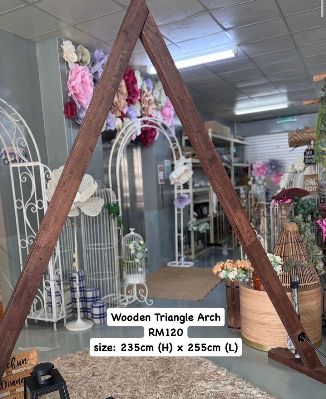 Wooden Triangle Arch | HOUSEOFSIX PLT 202204002402 (LLP0032689-LGN)