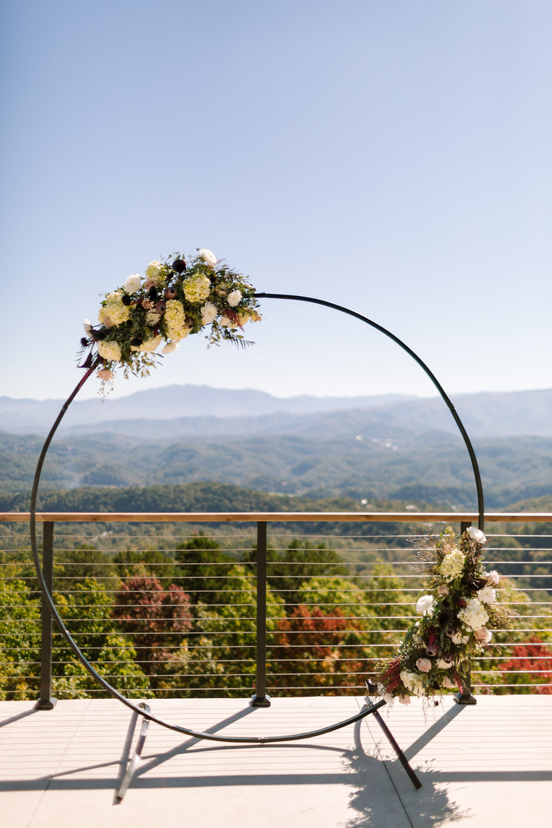 Hoop Arbor | Something Borrowed