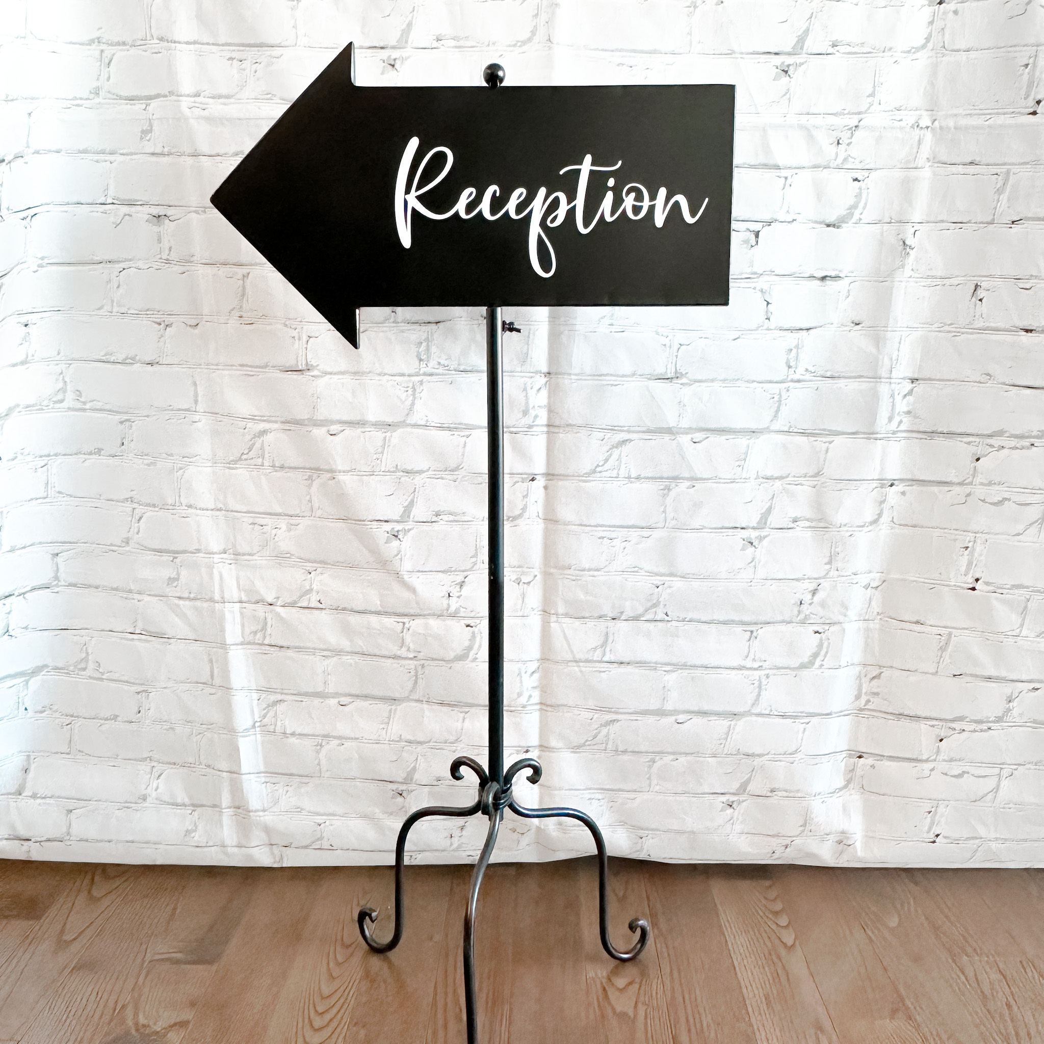 'Reception' Arrow Directional Sign | BOXWOOD EVENTS LTD.
