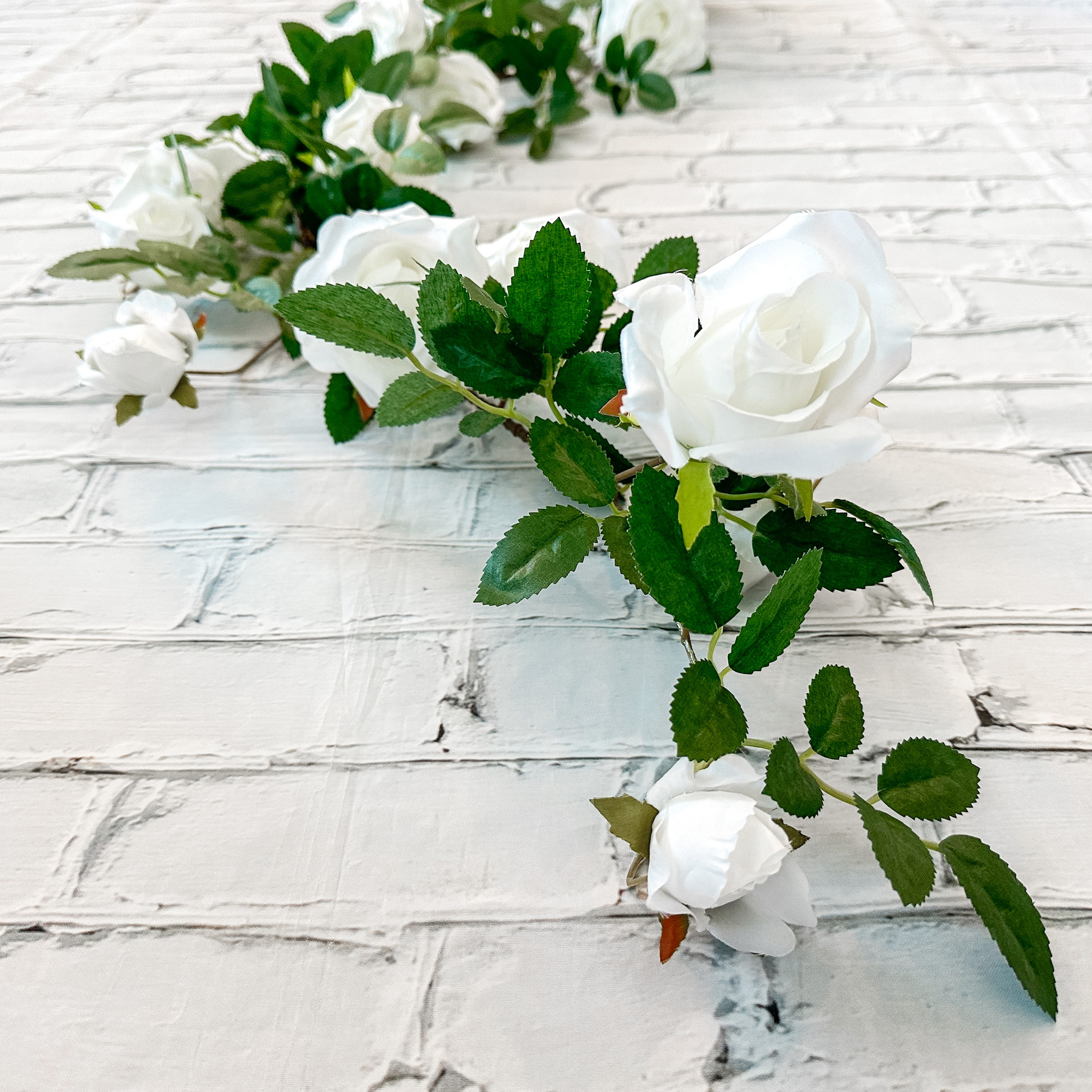 White Rose Garland | BOXWOOD EVENTS LTD.