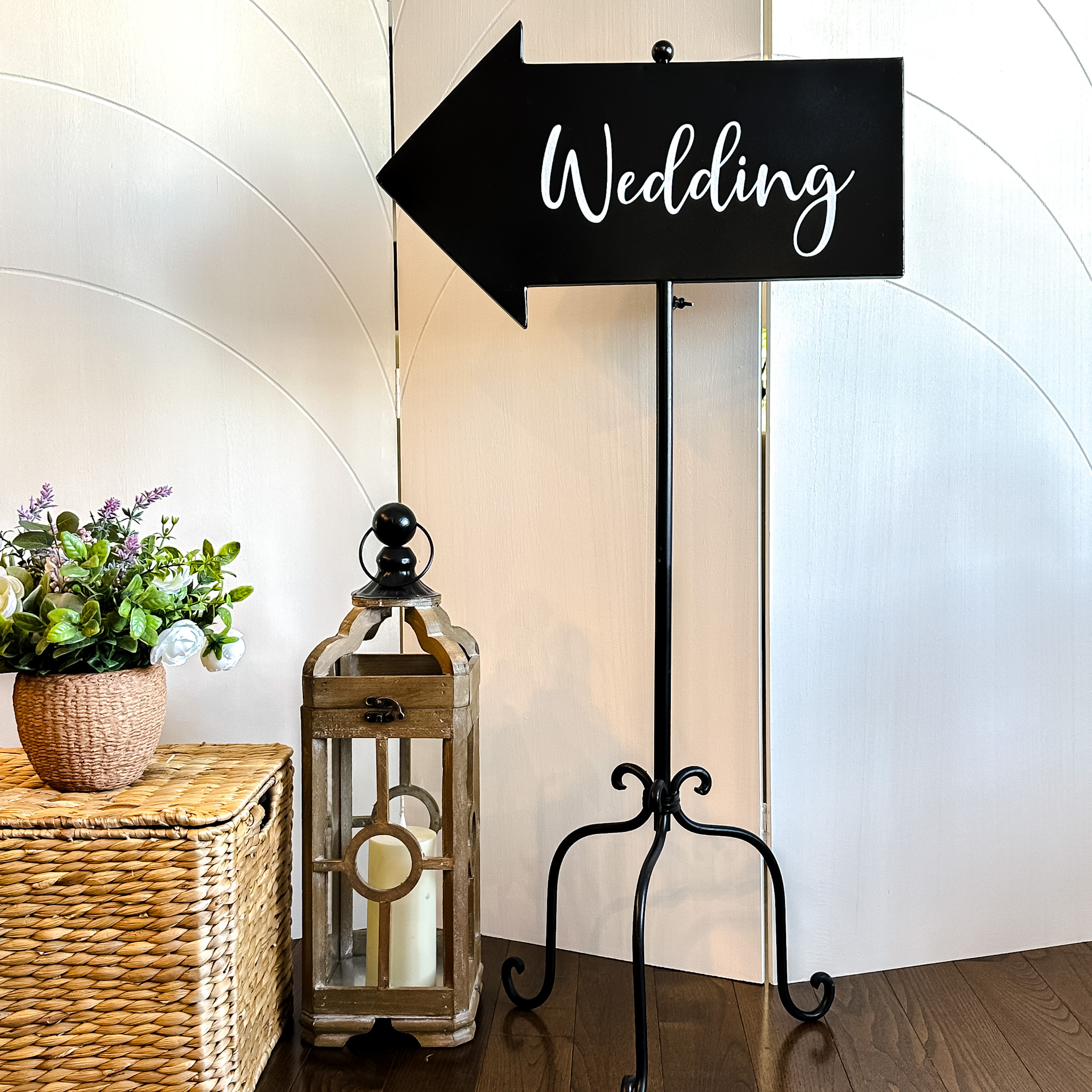 'Wedding' Arrow Directional Sign | BOXWOOD EVENTS LTD.