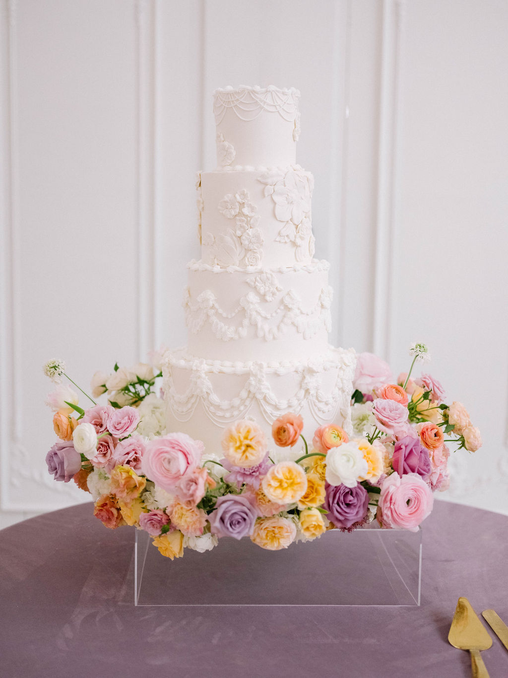 Acrylic Square Cake Stand | M&D Design House